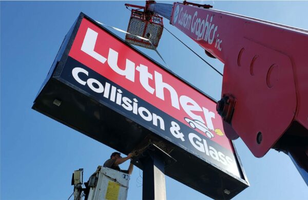 Pylon Signs | Custom Graphics